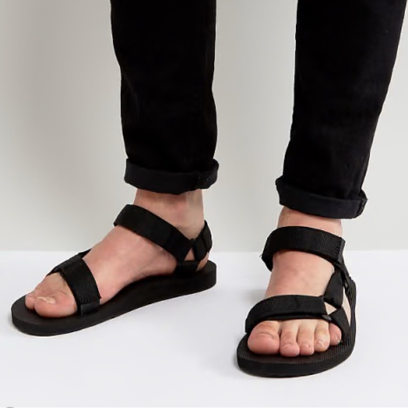 Teva | Shoes | Teva Original Universal Strappy Velcro Sandals Size 7 ...